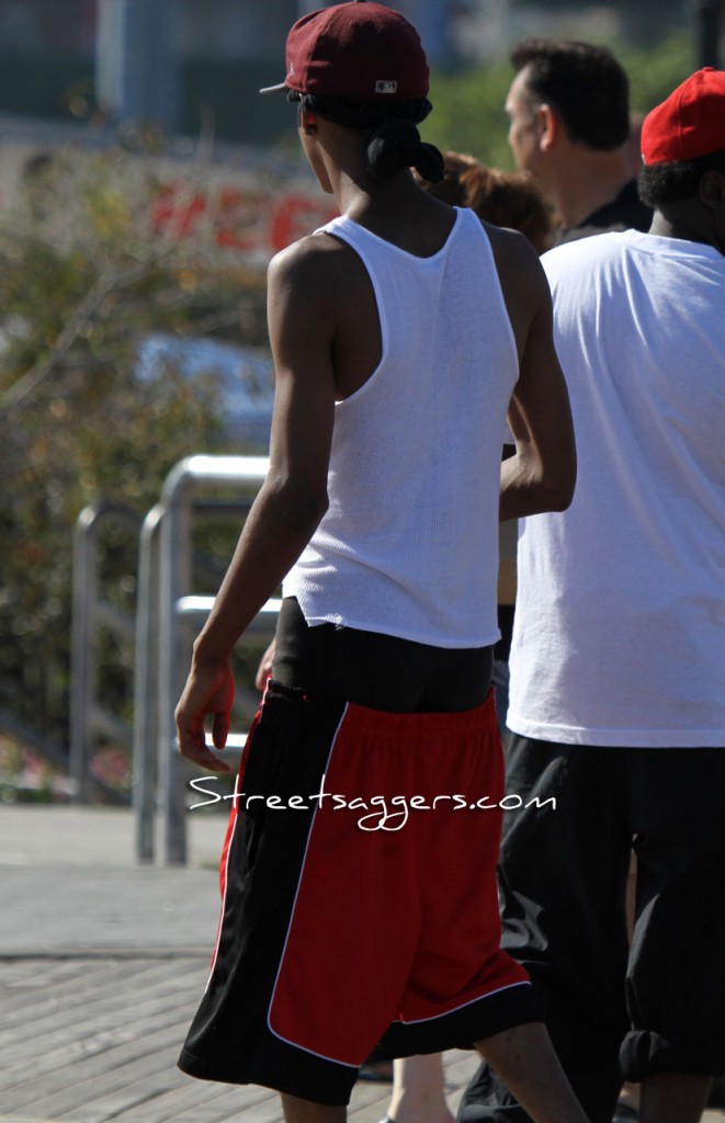 Sagging fashion polls. Do you sag your pants ?- streetsaggers.com