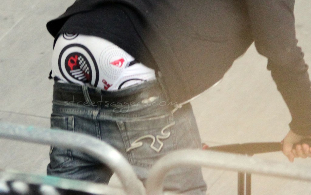 Sagging Pics - streetsaggers.com