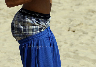streetsaggers.com - real saggers let them pants hang low sagging