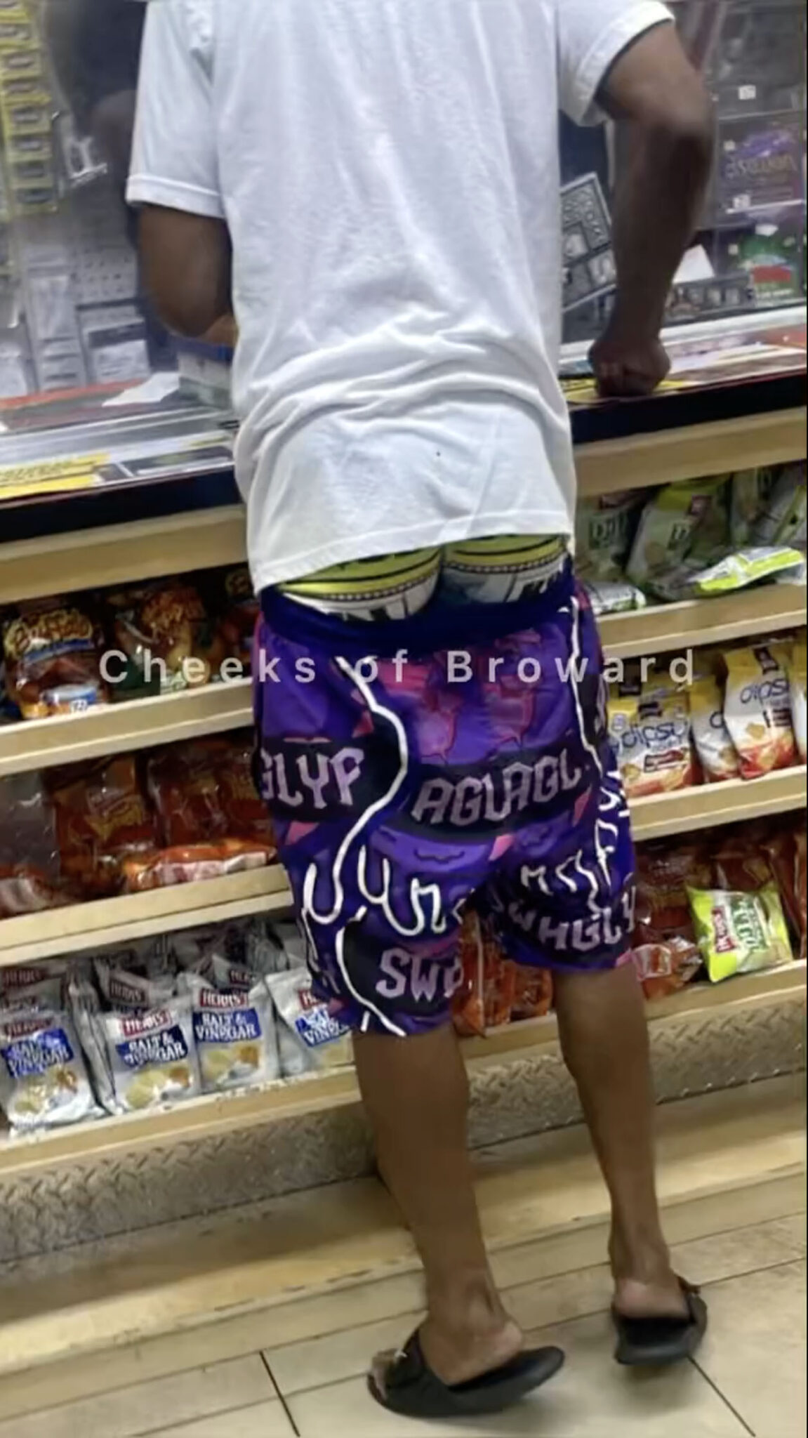Real Saggers Let Them Pants Hang Low Sagging 5974